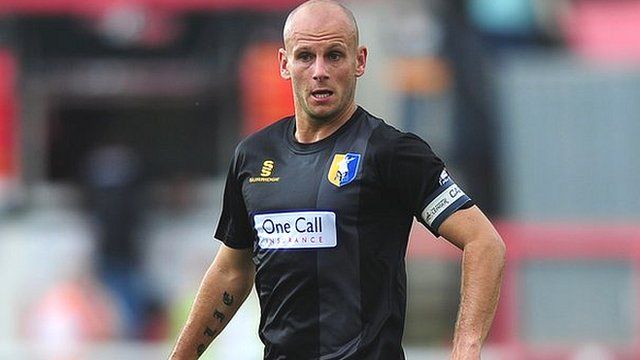 Adam Murray: Mansfield Town manager signs new contract - BBC Sport
