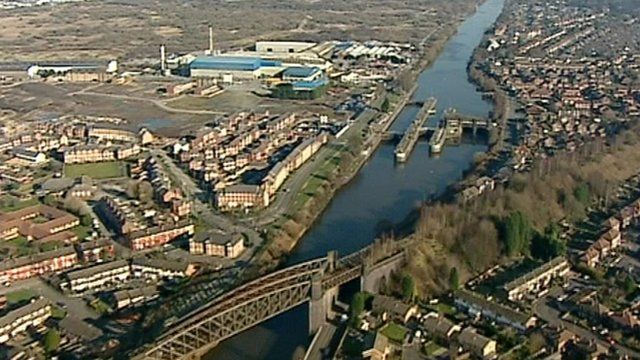 Manchester Ship Canal to get £90m improvements - BBC News