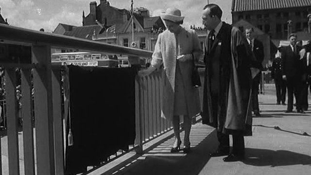 Qe2 Queen Elizabeth Ii Bridge