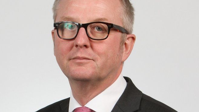 Leicester disorder review head defends appointment - BBC News