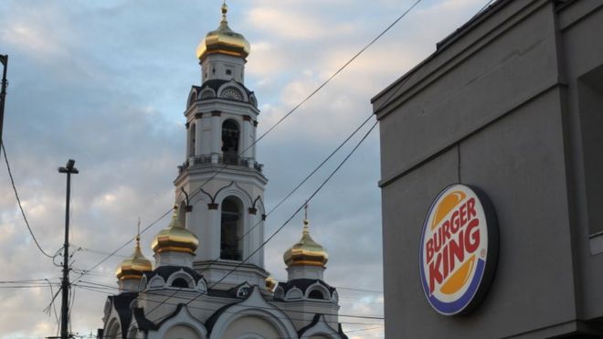 Путін конфіскував російський бізнес світових гігантів Carlsberg і Danone. Як це можливо? - BBC ...