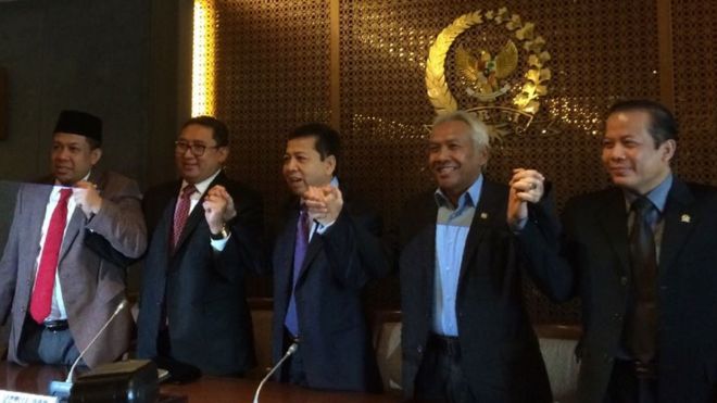 Kasus e-KTP: Dua mantan pejabat Kemendagri divonis bersalah - BBC News ...