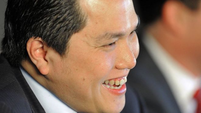 Reshuffle kabinet: Jokowi tunjuk koordinator relawan ProJo sebagai Menkominfo - BBC News Indonesia