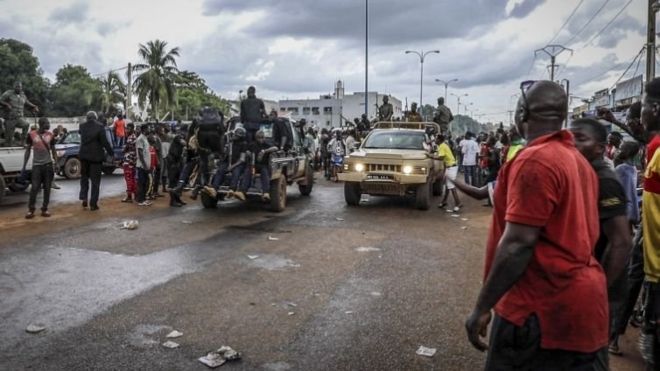 Malick Diaw: Malian military coup Colonel Malic Diaw and odas leaders ...