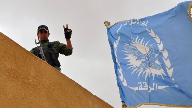 خسائر فادحة بين المدنيين في الرقة بسبب غارات التحالف الدولي Bbc