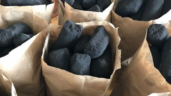 COP 27:Kwanini mkaa wa kupikia ni hatari kwa afya yako? - BBC News Swahili