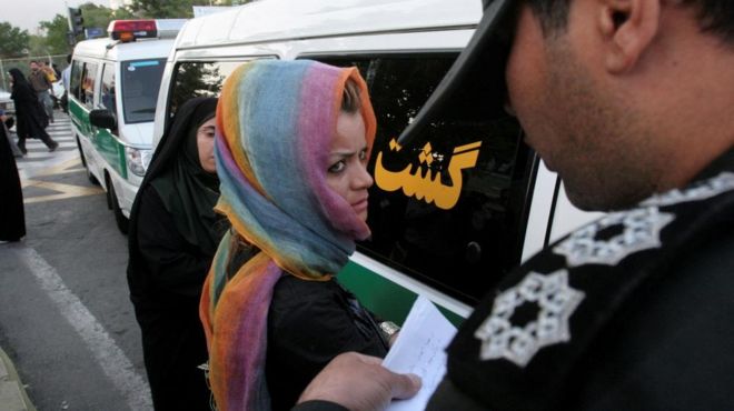 Droit des femmes en Iran : "Je porte ce que je veux, maintenant" - BBC ...