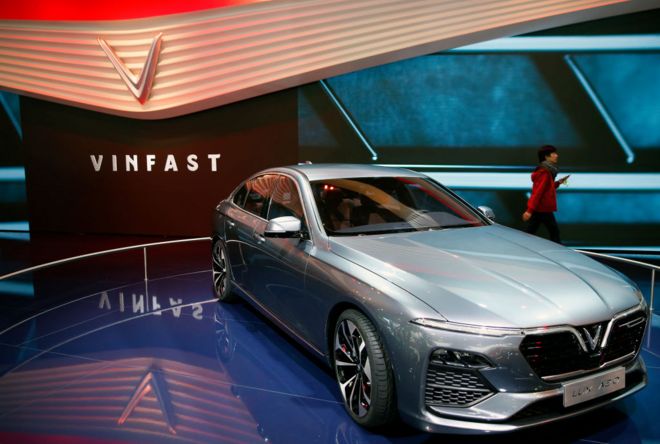 Vinfast cắt giảm nhân sự ở Mỹ trong bối cảnh tái cấu trúc - BBC News Tiếng Việt