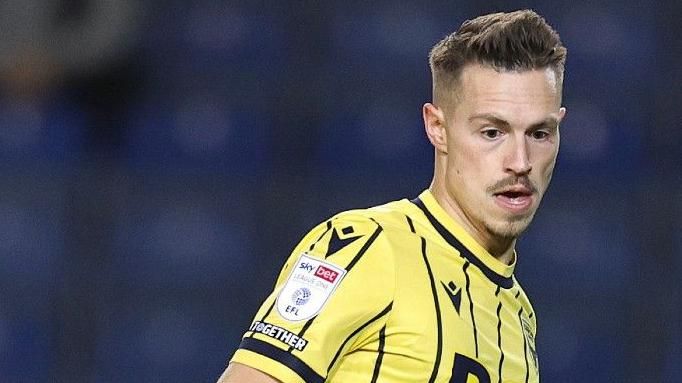 Burton Albion: Forward Billy Bodin & defender Jack Armer join League ...