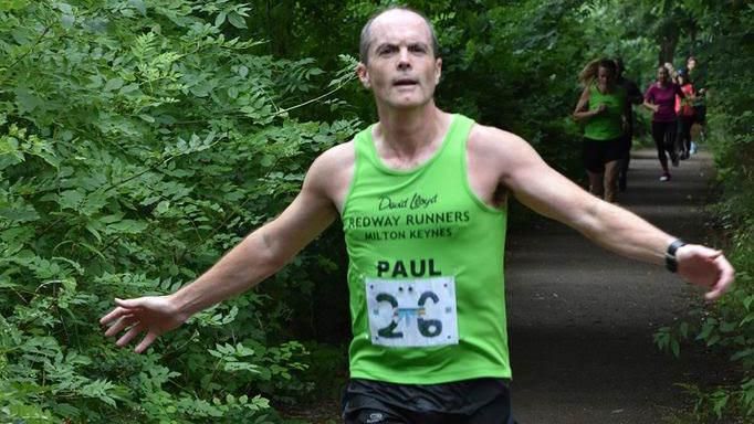 Bedford 80-year-old runner completes his 500th Parkrun - BBC News