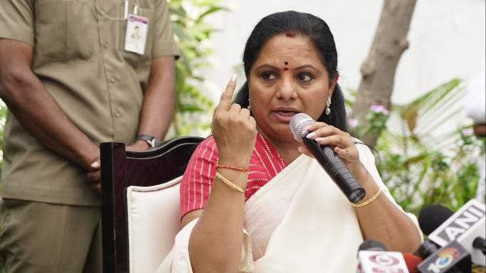 કવિતા પર ઇડીનો સકંજો : દિલ્હી શરાબ નીતિ કેસની તેલંગણાના રાજકારણ પર કેવી ...