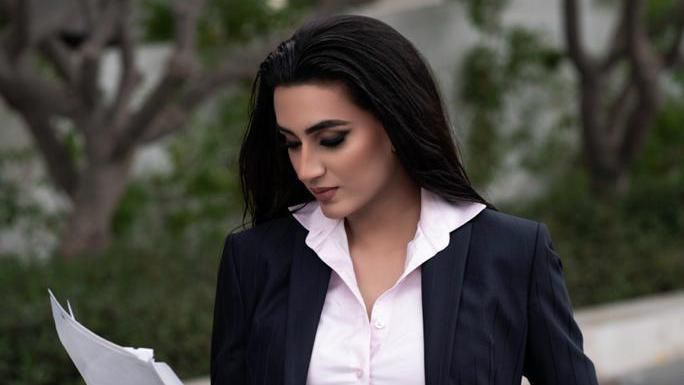 ماہم امجد: جنھوں نے لنکڈاِن پروفائل سے اپنے والد کے قتل کے ملزم کا دبئی ...