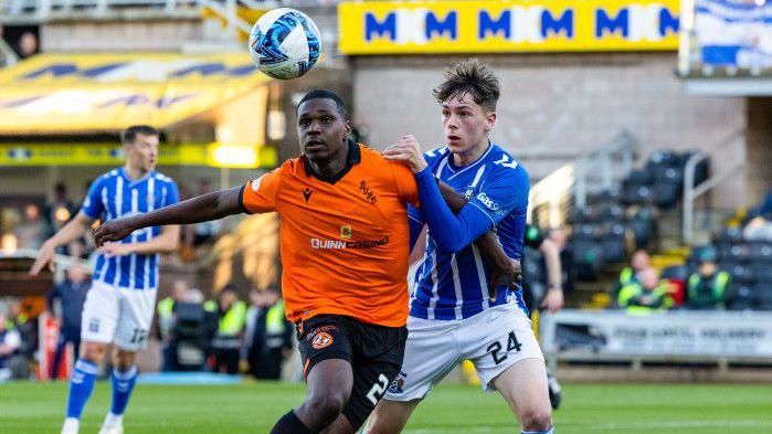 County sign Ayina on loan from Huddersfield - BBC Sport