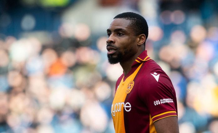 Obika returns to Fir Park - BBC Sport