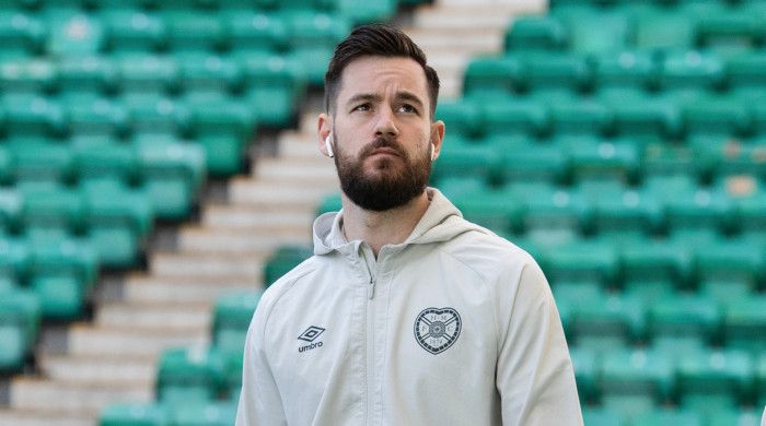 Kio leaves Hearts - BBC Sport