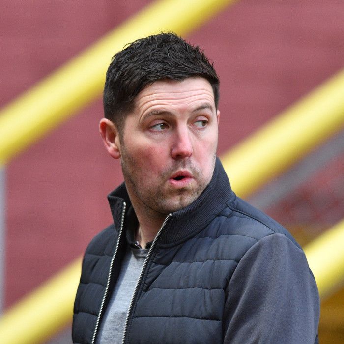 Fox joins Robson's coaching staff at Pittodrie - BBC Sport