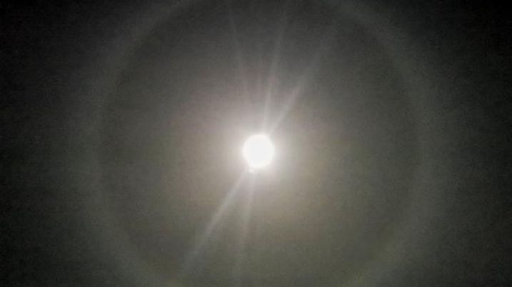 Halo sighted around the Moon in West Midlands skies - BBC News