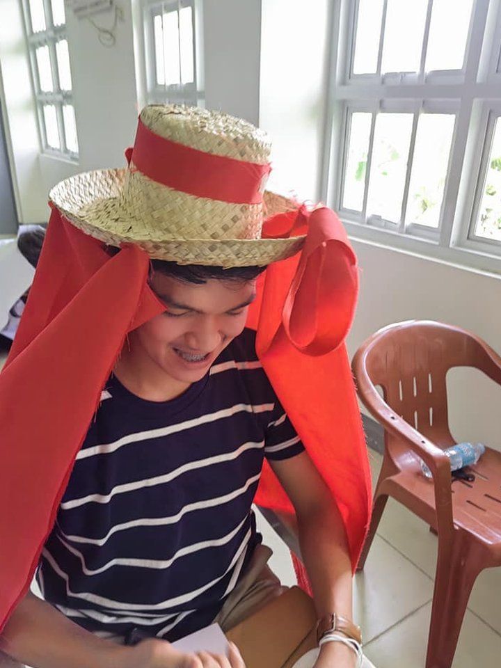 Students wear homemade 'anti-cheating' hats during exam - BBC Newsround