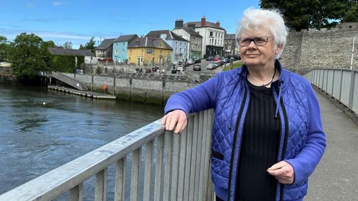 Mwy o alw am wasanaeth hosbis cartref Ceredigion - BBC Cymru Fyw