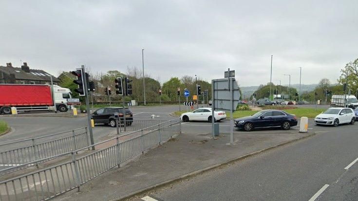 Disruption warning over Leeds summer roadworks - BBC News
