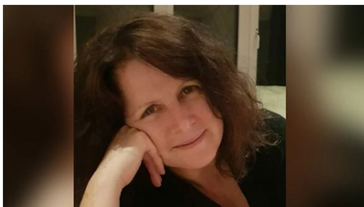 Offaly: Teenager charged with murder of Lorna Woodnutt - BBC News