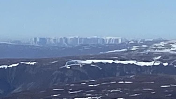 Mirage turns hills into icebergs in Highlands - BBC News