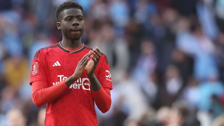 Man Utd news: Omari Forson declines contract extension - BBC Sport