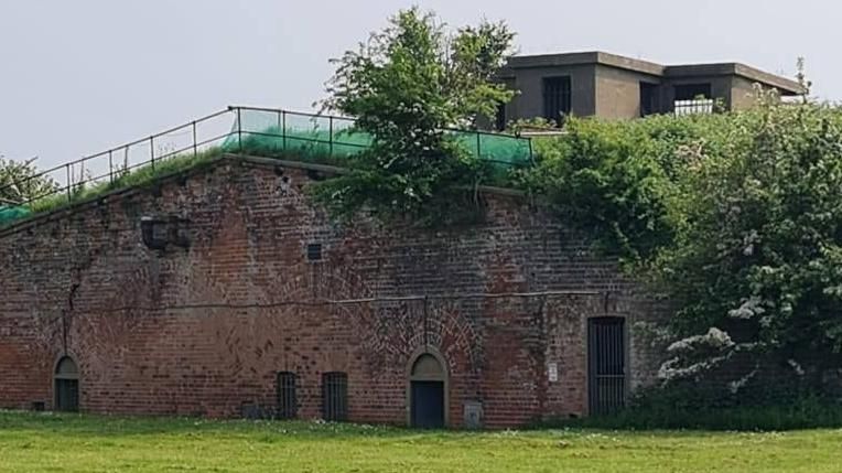 Plans to reopen Fort Paull attraction - BBC News