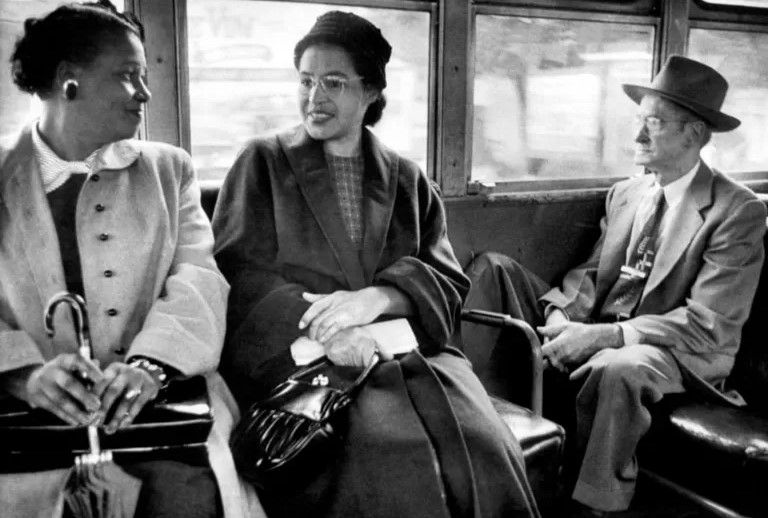 Rosa Parks : symbole de la lutte contre la ségrégation raciale en ...