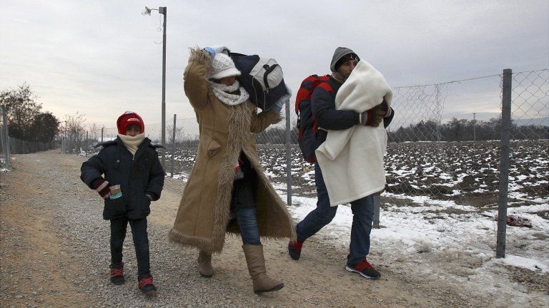 Migrant students ‘more motivated to learn’ - BBC News