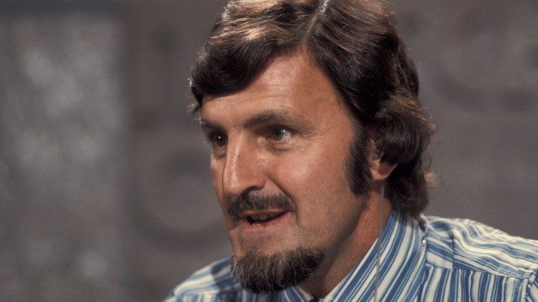 Jimmy Hill: Former Match of the Day presenter dies aged 87 - BBC Sport