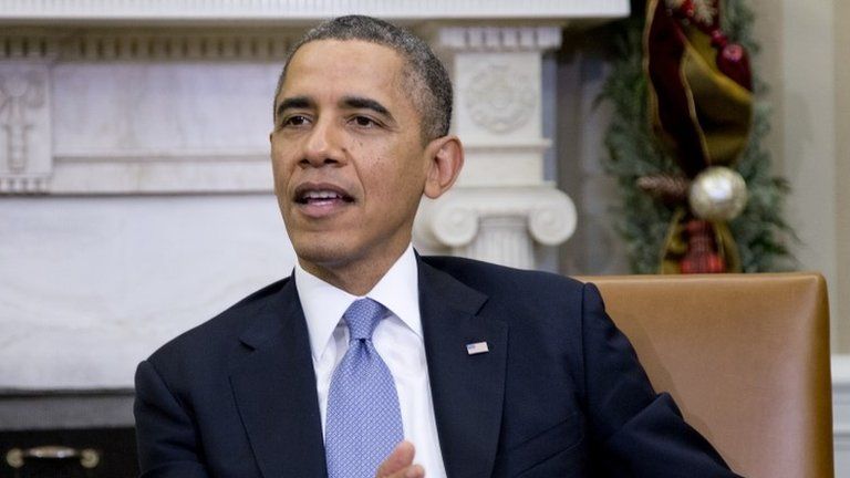 Barack Obama cuts short jail sentences of 214 prisoners - BBC News