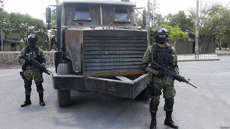En fotos: los "narco-tanques" de los carteles mexicanos - BBC News Mundo