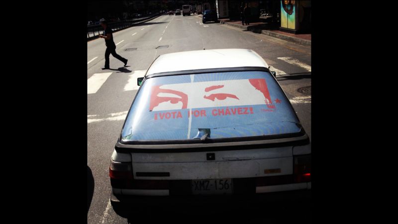 En fotos: la omnipresencia de los ojos de Hugo Chávez - BBC News Mundo