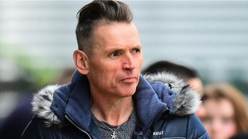 Gloucestershire: Ecotricity boss Dale Vince steps down - BBC News