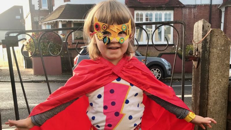 BBC presenter Beccy Barr to leave job to become firefighter - BBC News