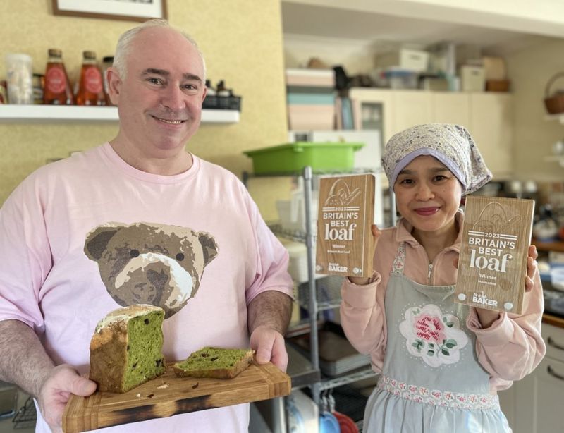 Green bread is crowned Britain's best loaf - BBC News