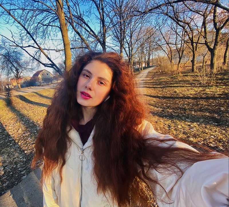 Ukraine war: Ten photos taken before lives changed forever - BBC News