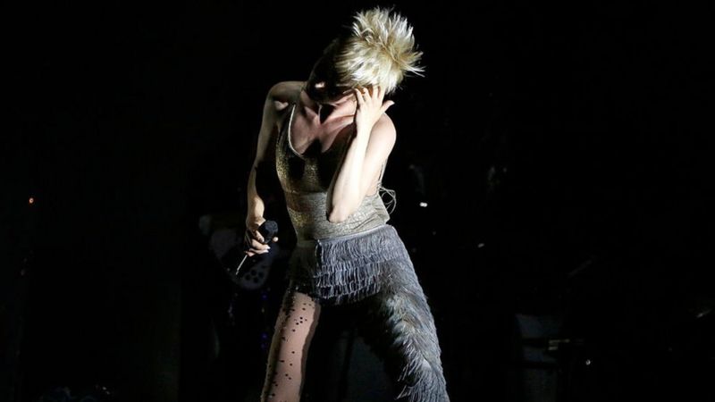 Robyn: 'I didn't want to be a role model' - BBC News