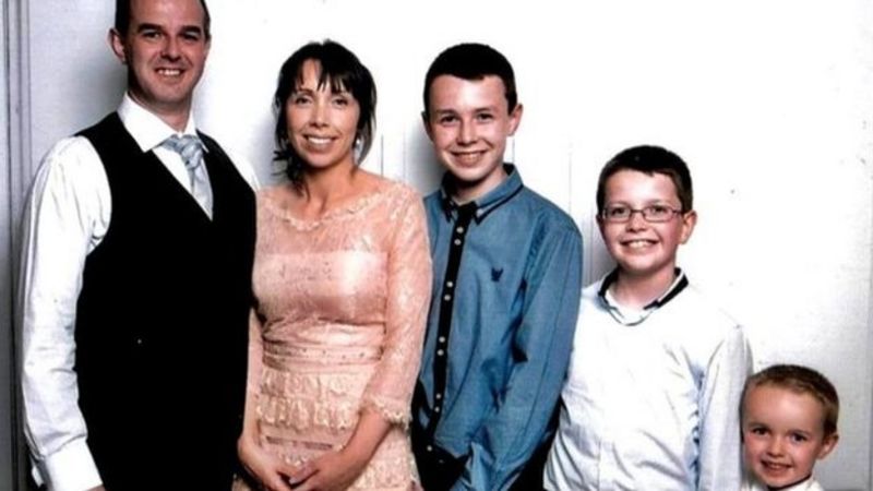 Hawe murders: Relatives of victims decry lack of support - BBC News