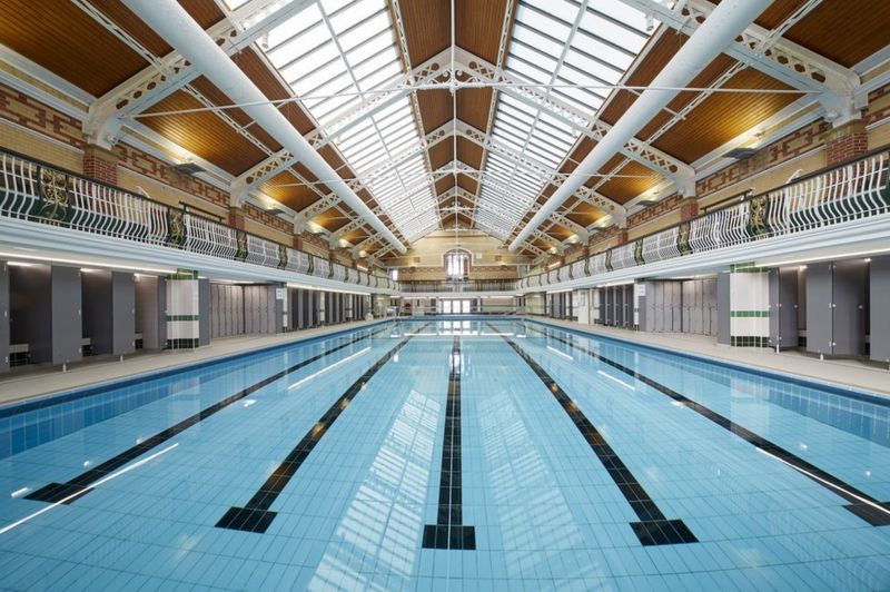 Hull's landmark Beverley Road Baths reopen after facelift - BBC News
