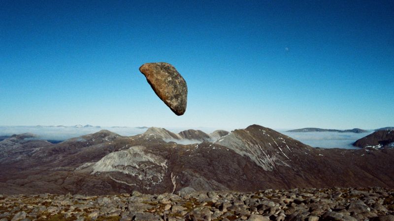 How stone poses became a surreal project - BBC News