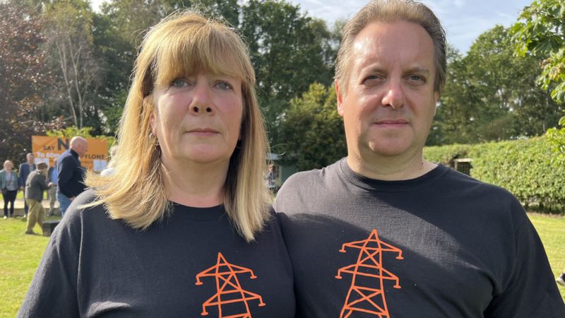 East Anglia campaigners gather to protest against pylon plans - BBC News
