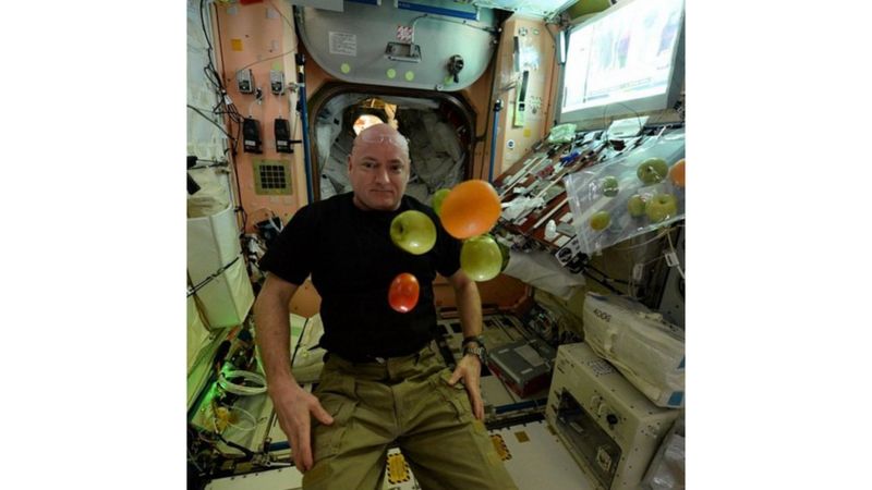 Astronaut Capt Scott Kelly's year in space - BBC News