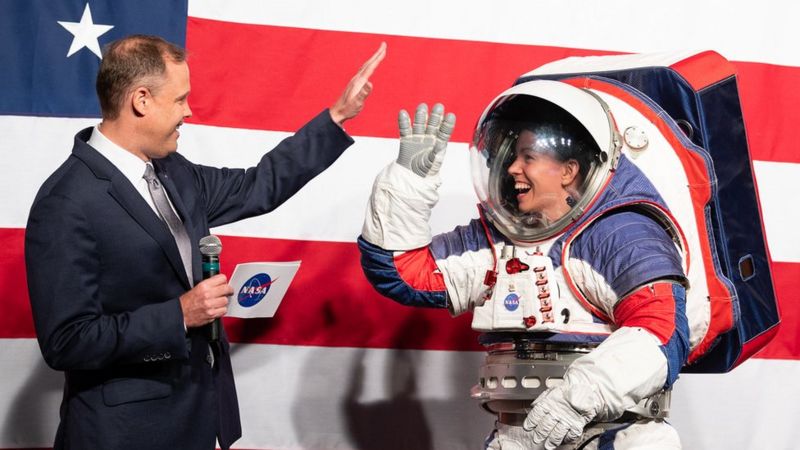 SpaceX completes emergency crew escape manoeuvre - BBC News