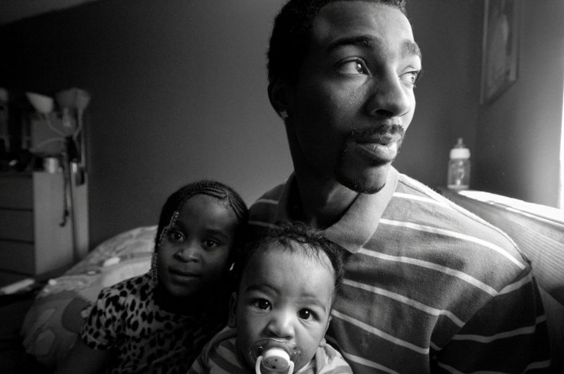 A different portrait of black fatherhood - BBC News