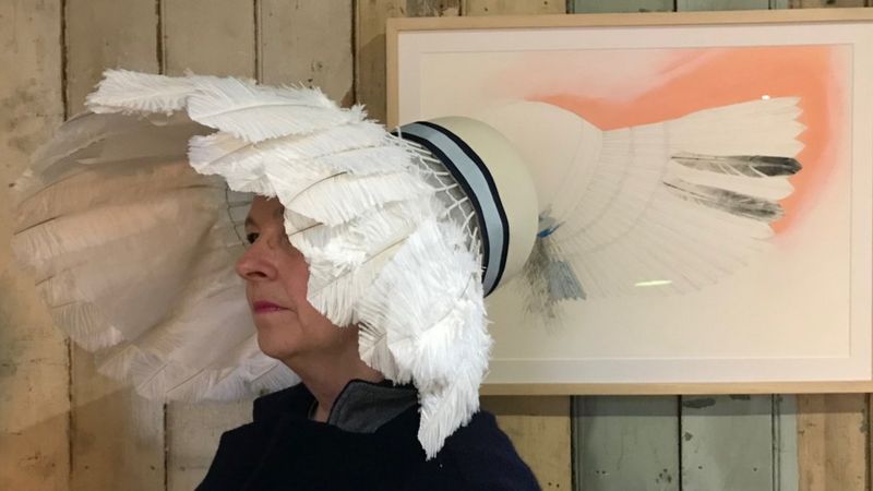 Luton exhibition aims to get people to 'fall in love' with hats - BBC News