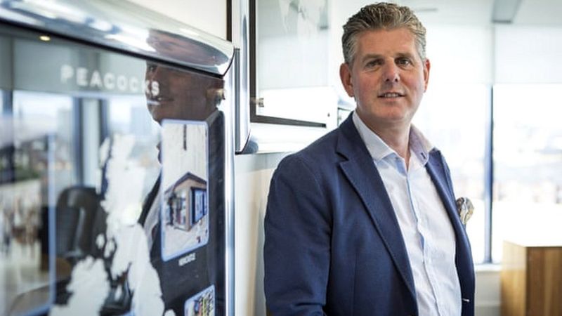 Peacocks owner on brink putting 21,000 jobs at risk - BBC News