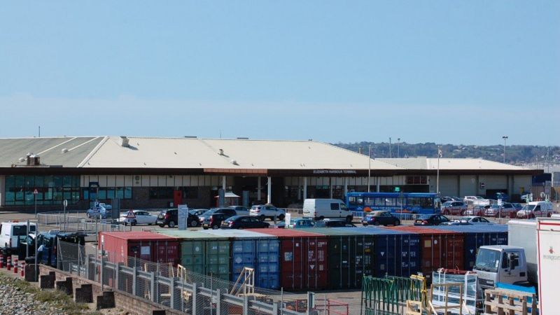 Plans to expand Jersey's harbour operations - BBC News