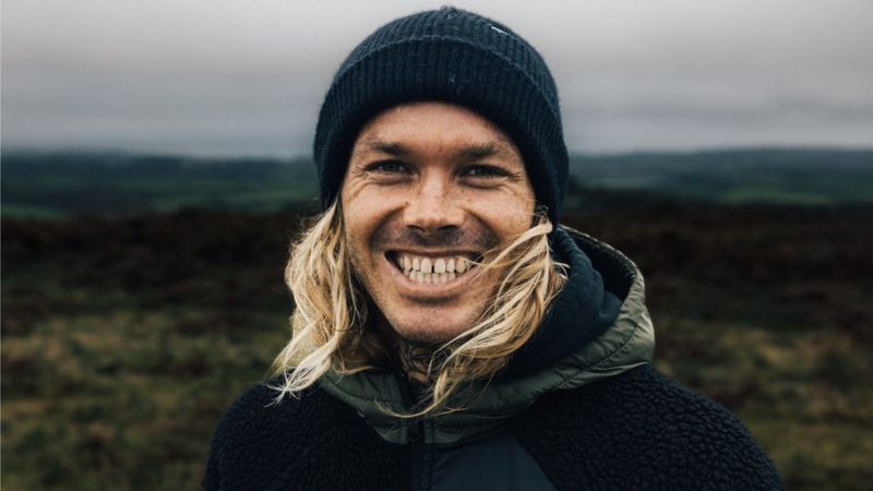 Big wave surfer Tom Lowe back after near-death wipeout - BBC News